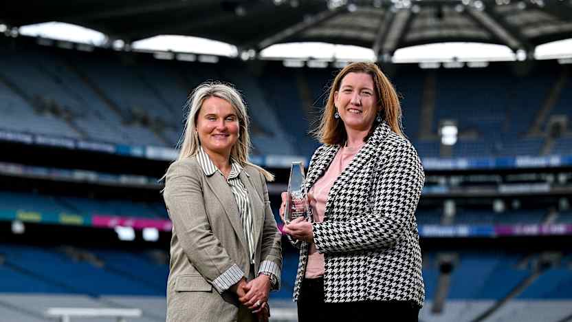 Hall of famer Lynch still keeping her eye in